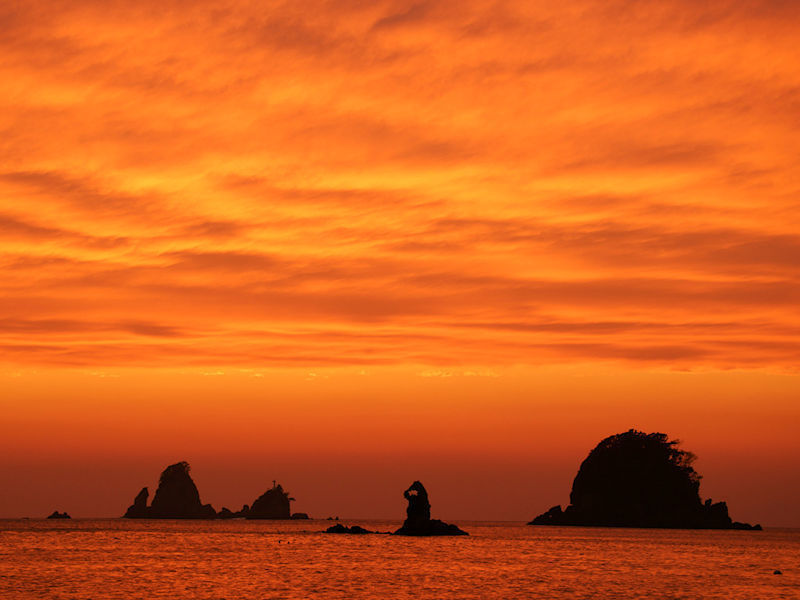 Z(001)background: maechan2